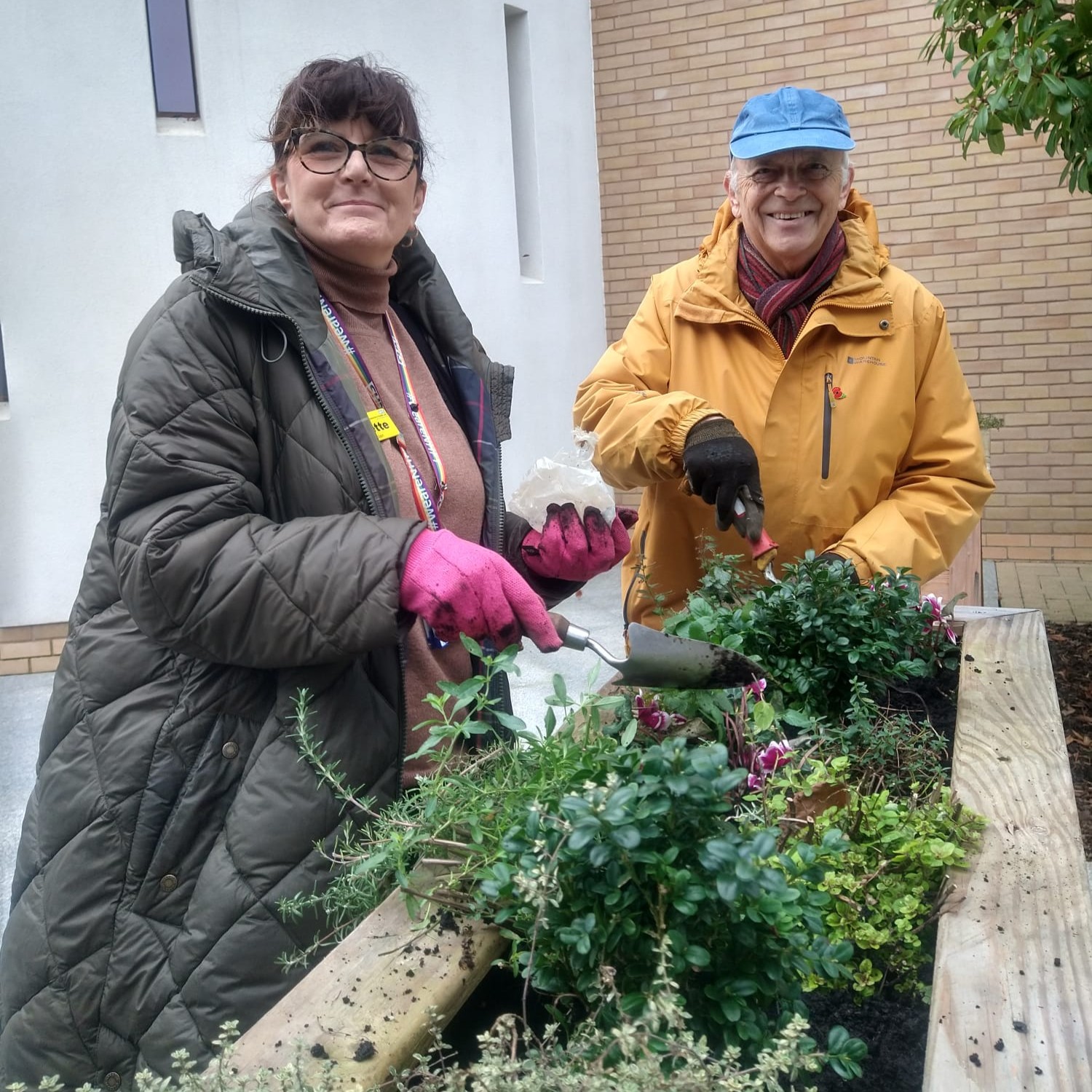 Planting of spring bulbs at Berrywood Hospital – 12 Nov 2024 – N.I.F.F.